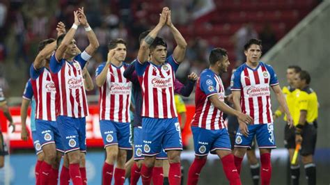 Chivas anunció que reducirá los salarios del plantel