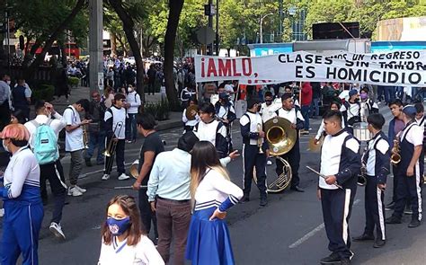 En CdMx Estudiantes marchan al Zócalo sobre Paseo de la Reforma Grupo Milenio