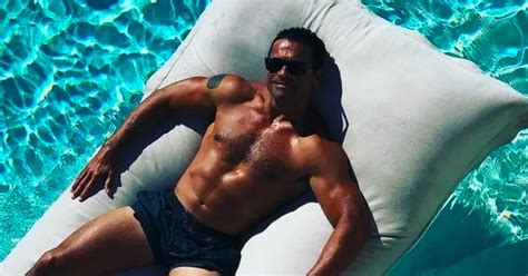 Mark Consuelos Says Hell Only Go Shirtless On Live Twice A Year