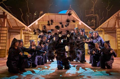 舞台『となりのトトロ』英国演劇賞の最高峰オリヴィエ賞で最多6冠 2023年秋、再演も決定 Spice エンタメ特化型情報メディア スパイス