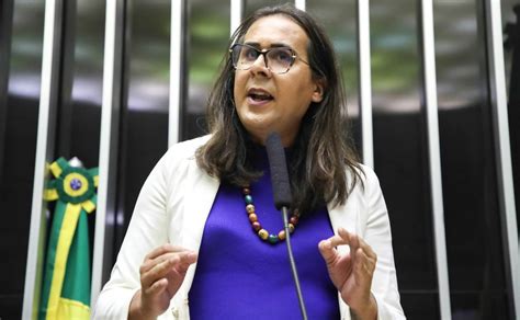 Movimentos Trans Divulgam Carta Em Apoio à Candidatura De Duda Salabert
