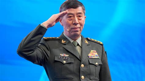 China Wirft Verschwundenen Ex Verteidigungsministern Korruption Vor Welt