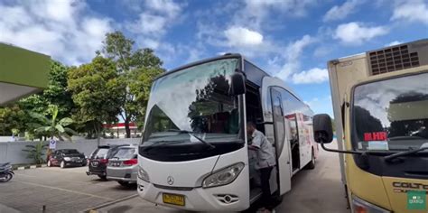 Sewa Shuttle Bus Antar Jemput Karyawan Andarabus