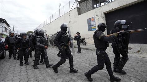 Ecuador Actos De Violencia Y Secuestro De Policías Durante Estado De