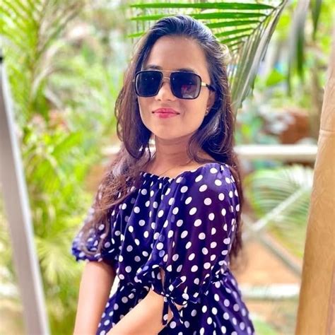 Shraddha Vibhandik (@glam_with_shraddha) • Threads, Say more