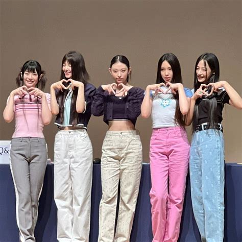 Newjeans Kpop Icon Kpop Outfits Jean Outfits Daily Outfits Cute