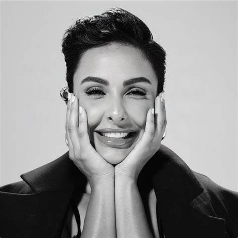 Mais Hamdan اللي بيحب ميكي ماوس يرفع ايده 👋 Facebook