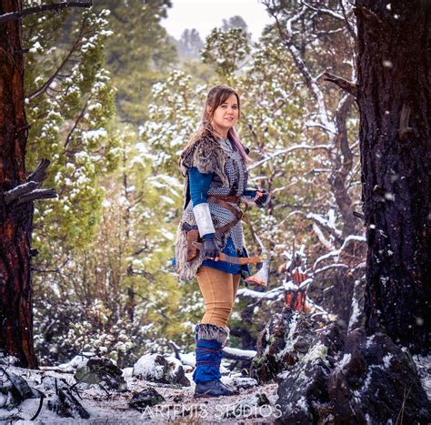 Lara Croft Cosplay Rise Of The Tomb Raider Lara Croft Cosplay Lara