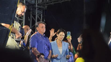 Multidão Recebe Michelle E Bolsonaro Com Oração Na Zona Norte De Natal