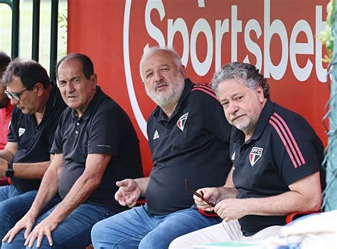 Lista de reforços Depois de Erick Luís Gustavo e Bobadilla Tricolor