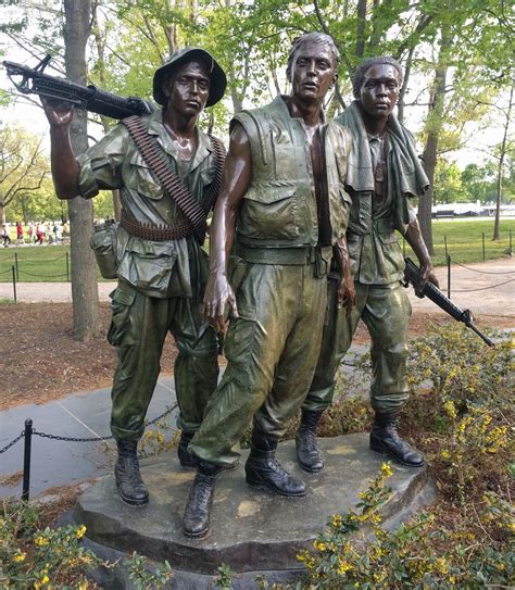 Istanbul City Solders Statues