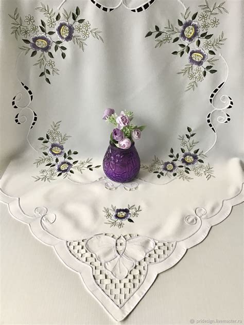 Винтаж 80 х Чайная скатерть салфетка «Фиолетовый Букет с вышивкой и ришелье купить в интернет