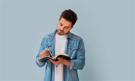 Cómo leer la Biblia aunque te aburra hacerlo CVCLAVOZ