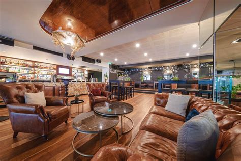 21 Best Pubs In Brisbane You Need To Visit Man Of Many