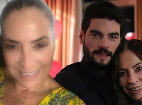 Son Dakika Akın Akınözü nün annesi Özlem Akınözü yaşamını yitirdi Haberler Socipol