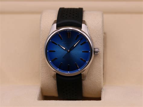 Hmoser And Cie Pioneer Centre Seconds “arctic Blue” 3200 1217 2023
