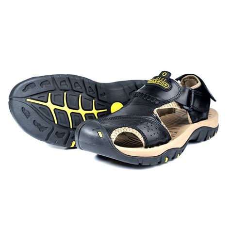 Mens Closed Toe Hiking Beach Sandals Outdoor Hiking Shoes Waterproof