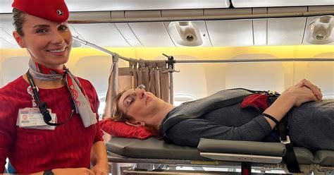 La Mujer Más Alta Del Mundo Pudo Volar En Avión Por Primera Vez En Su