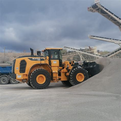 Hyundai HL A Wheeled Loader Impresses French Quarrying Specialists LRM With Fuel Economy