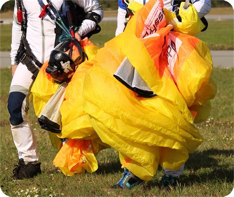 20180126 Dragging Skylark Parachutes