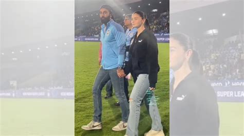 Alia Bhatt Ranbir Kapoor Serve Couple Goals In Casuals As They Head To