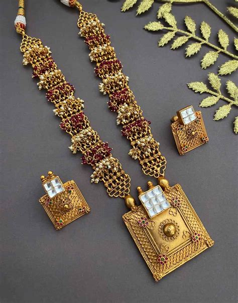 Antique Gold Pendant Necklace Gold Plated Buy Online Gehna Shop