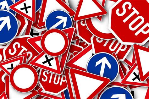 Las Nuevas Señales De Tráfico Que Llegan En 2023 Y Cómo Debes Respetarlas