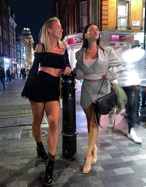 Sinéad Harnetts Feet