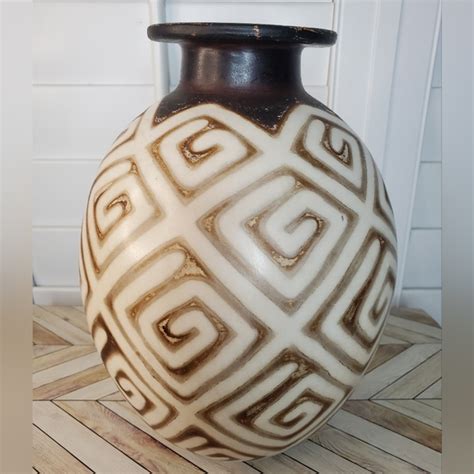 Source Unknown Accents Vintage Chulucanas Peru Pottery Vase Brown