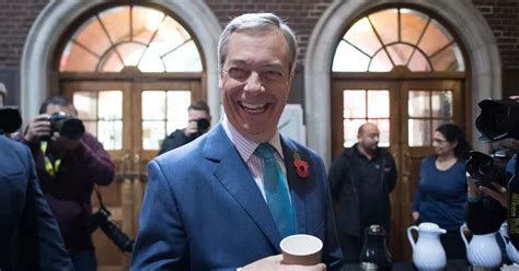 Nigel Farage Brings Gb News Live Show To Exeter Devon Live