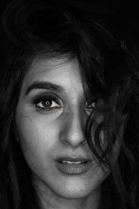 Actress Sanjana Sarathy Photoshoot Stills 13 79096 Kollywood Zone