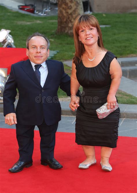 Rush Warwick Davis Editorial Stock Image Image Of Warwick 34828004