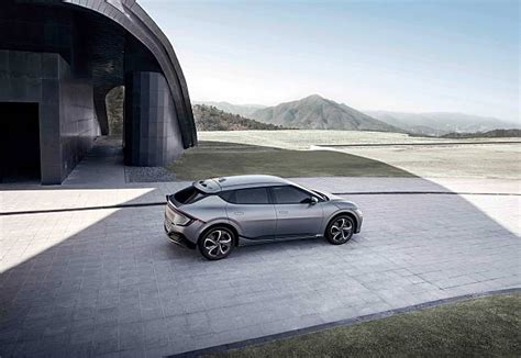 Kia純電智慧跨界休旅ev6 榮奪2023車訊風雲獎「年度風雲車」 Sicar愛車酷 Line Today