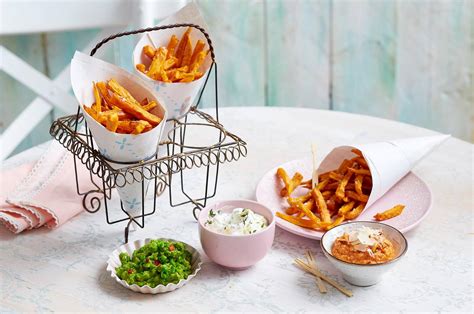 Süßkartoffelpommes mit drei Dips Rezept LECKER