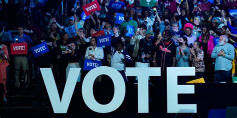 Midterm Election Campaigning Intensifies Across U S In Closing Days Wsj