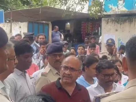 माझे पालकांवर प्रेम आहे पण वरिष्ठांनी टोमणे मारले म्हणून २७