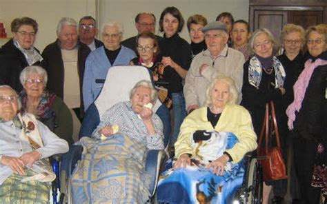 Visite Les voeux de la commune aux résidants de Kernatous Le Télégramme