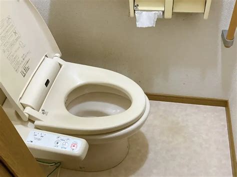 購物商場驚見棄嬰！19歲女在洗手間產男嬰 大馬清潔工發現新生兒 東南亞新聞 四方報 Nownews今日新聞