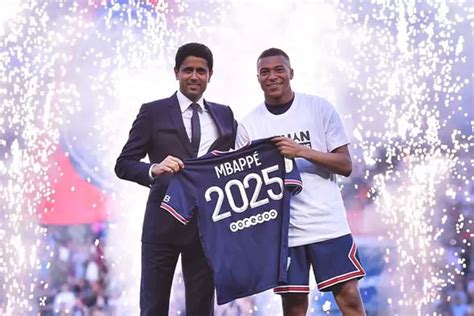 Kylian Mbappe Resmi Bertahan Di Psg Teken Kontrak Baru Hingga 2025