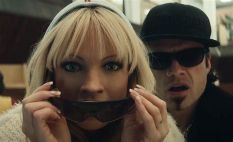 Hulu Releases First Trailer For Its Pam And Tommy Miniseries Starring