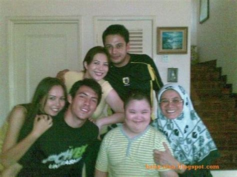 Siti Saleha Bercinta Dengan Syed Adney Syed Hussein Penjaga Gol Sabah