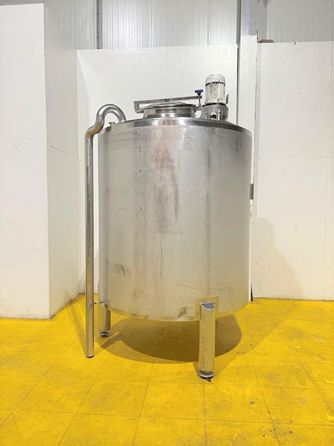 Used 2000 Ltr 316 Grade Stainless Steel Tank With Internal Heating