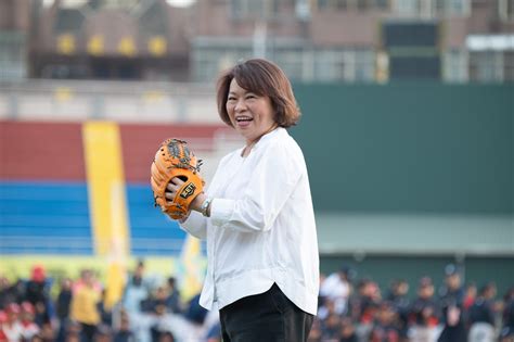 第27屆諸羅山盃少棒賽開幕 黃敏惠頒210萬獎金致謝12強球星 墨新聞 More News
