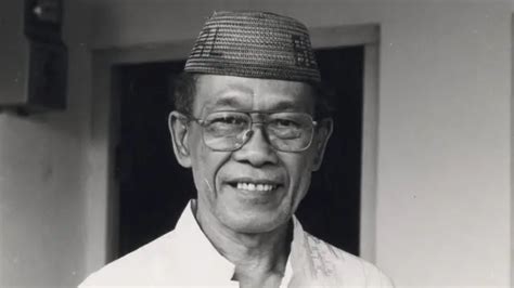 Biografi Pramoedya Ananta Toer Penulis Kritis Di Indonesia Id