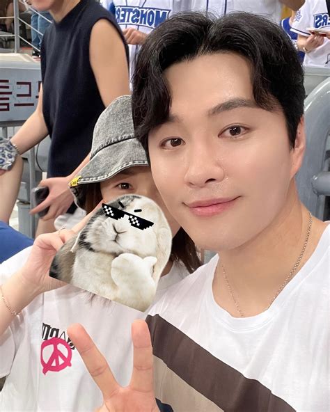 뮤지컬 맥베스 왕관을 쓰려는 자 그 무게를 견뎌라‘ 드라마 상속자들의 대사에도 인용됐던 셰익스피어의 명언 얼마 전 본 햄릿의 감상이 떠올랐다 올 한해 고전 셰익스피어