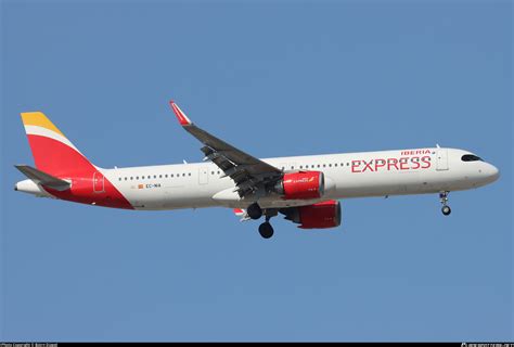 EC NIA Iberia Express Airbus A321 251NX Photo by Björn Düwel ID