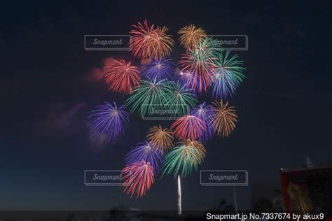 打ち上げ花火の写真・画像素材 Snapmart（スナップマート）