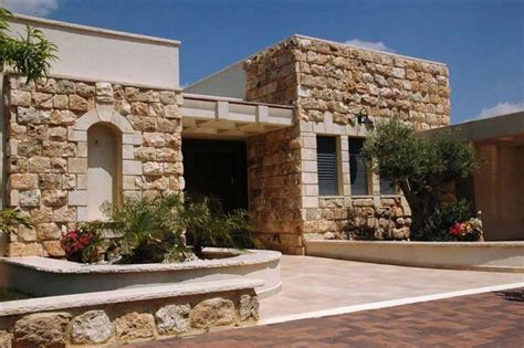 אבן חירבה אבן אם