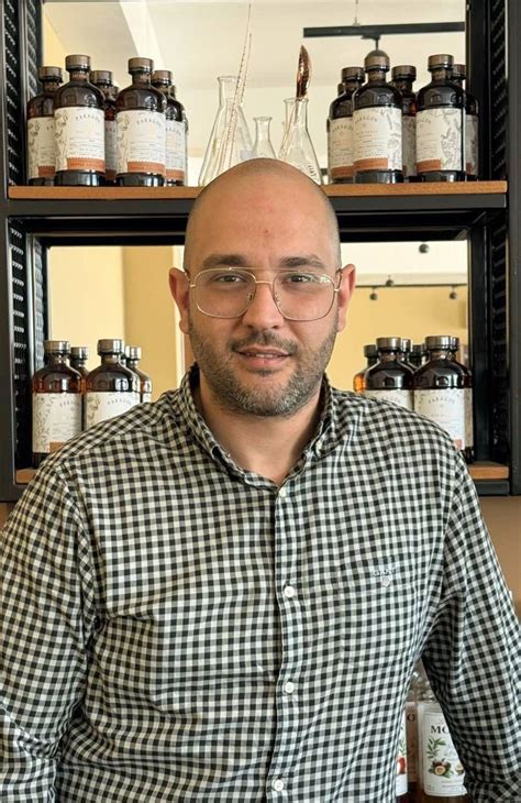 Lucas Stratis Mediterranean Bar Show