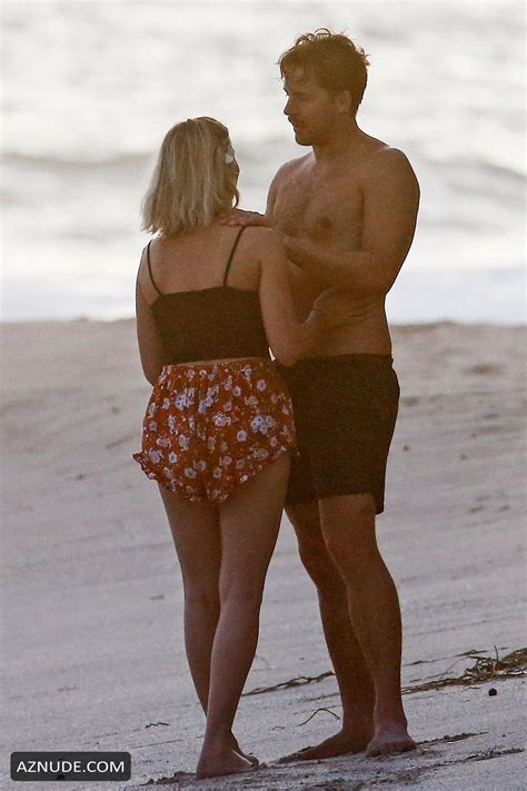 Margot Robbie Sexy On A Vacation With Her Husband In Costa Rica Aznude